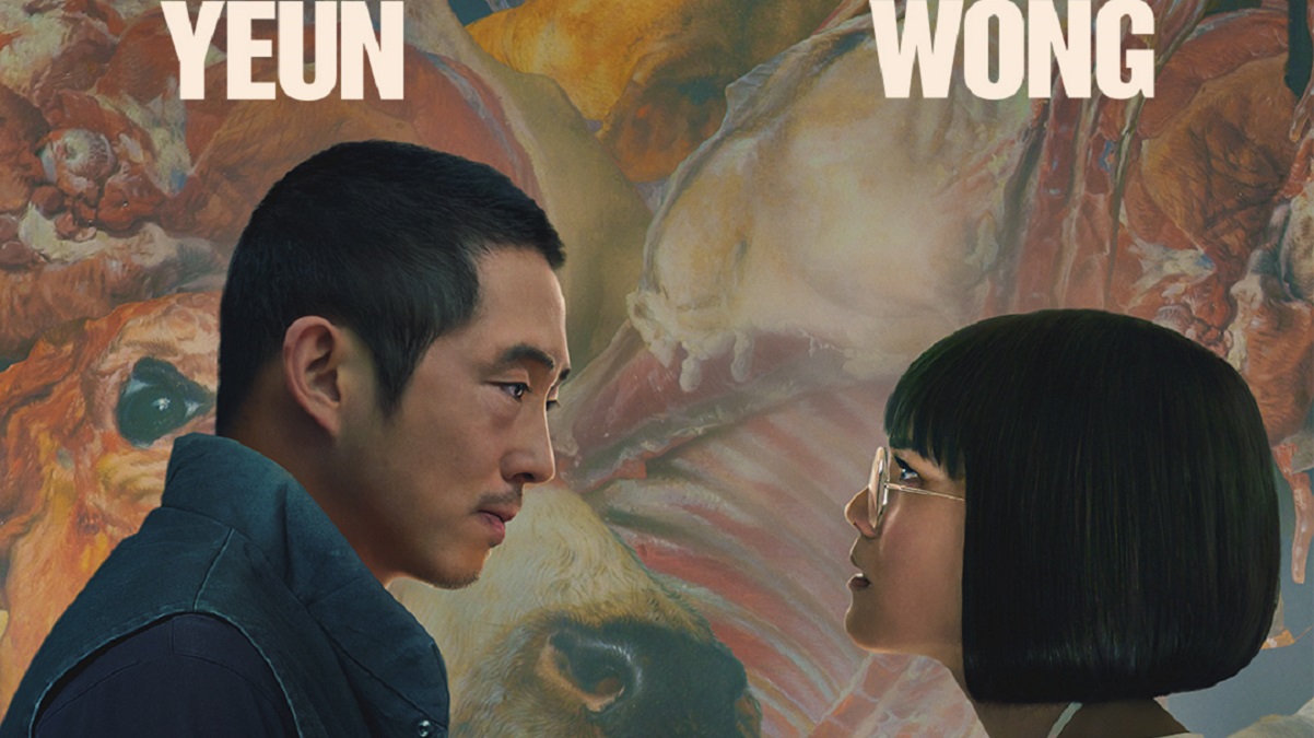 Steven Yeun e Ali Wong se encaram em pôster da série Treta, da Netflix
